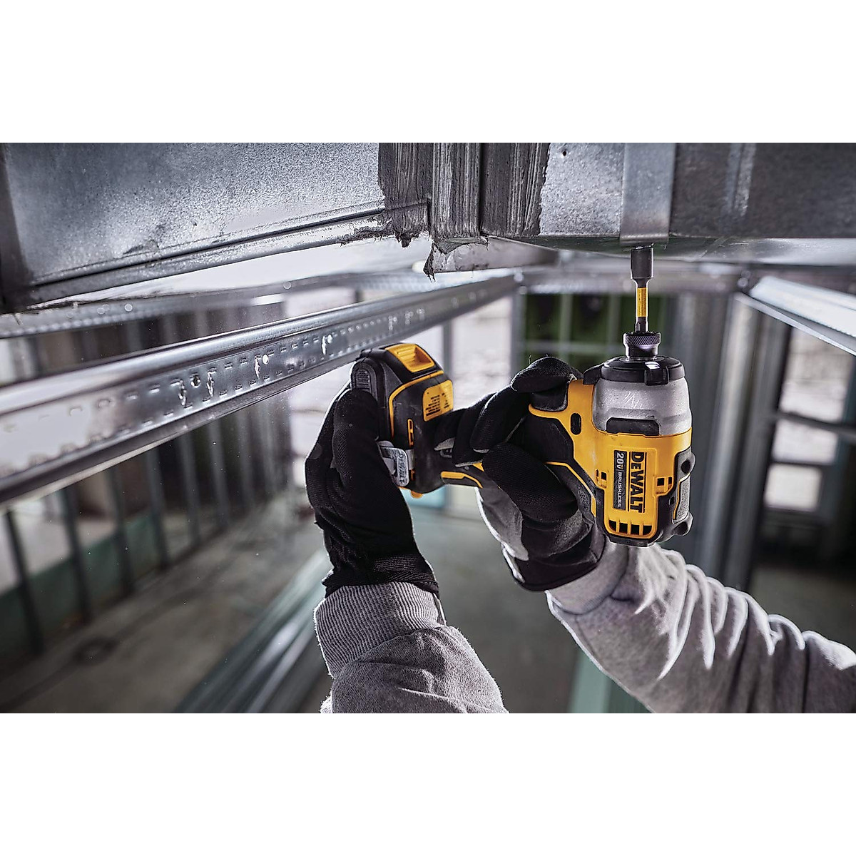 DEWALT ATOMIC 20V MAX* Impact Driver Kit (DCF809C1)