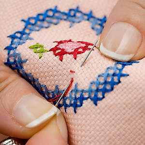 101 Christmas Minis, Book 2-Packed with Traditional Holiday Designs for Ornaments, Gift Embellishments and More