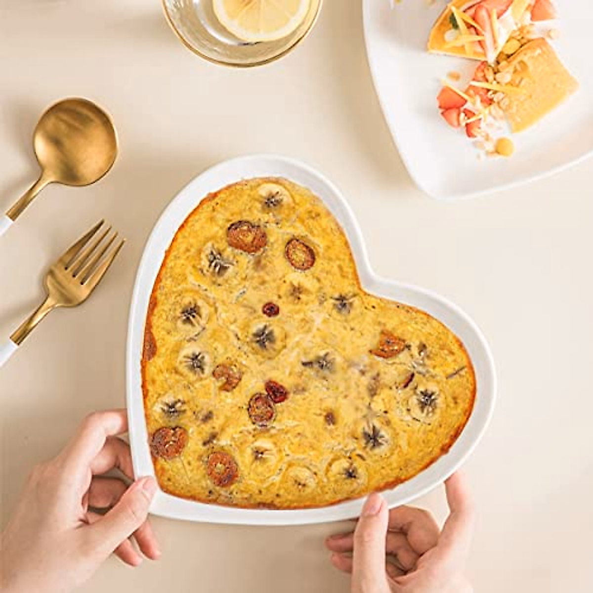 Keponbee Big Heart Shaped Bowls 2pcs Porcelain White Heart-shaped Dish for Desserts/Salad/Fruit/Pasta or Romantic Dinner, 9Inch