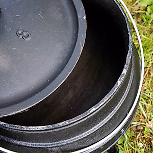 Lehman's Campfire Cooking Kettle Pot - Cast Iron Potje Dutch Oven with 3 Legs and Lid, 10.5 inch, 2 gallon