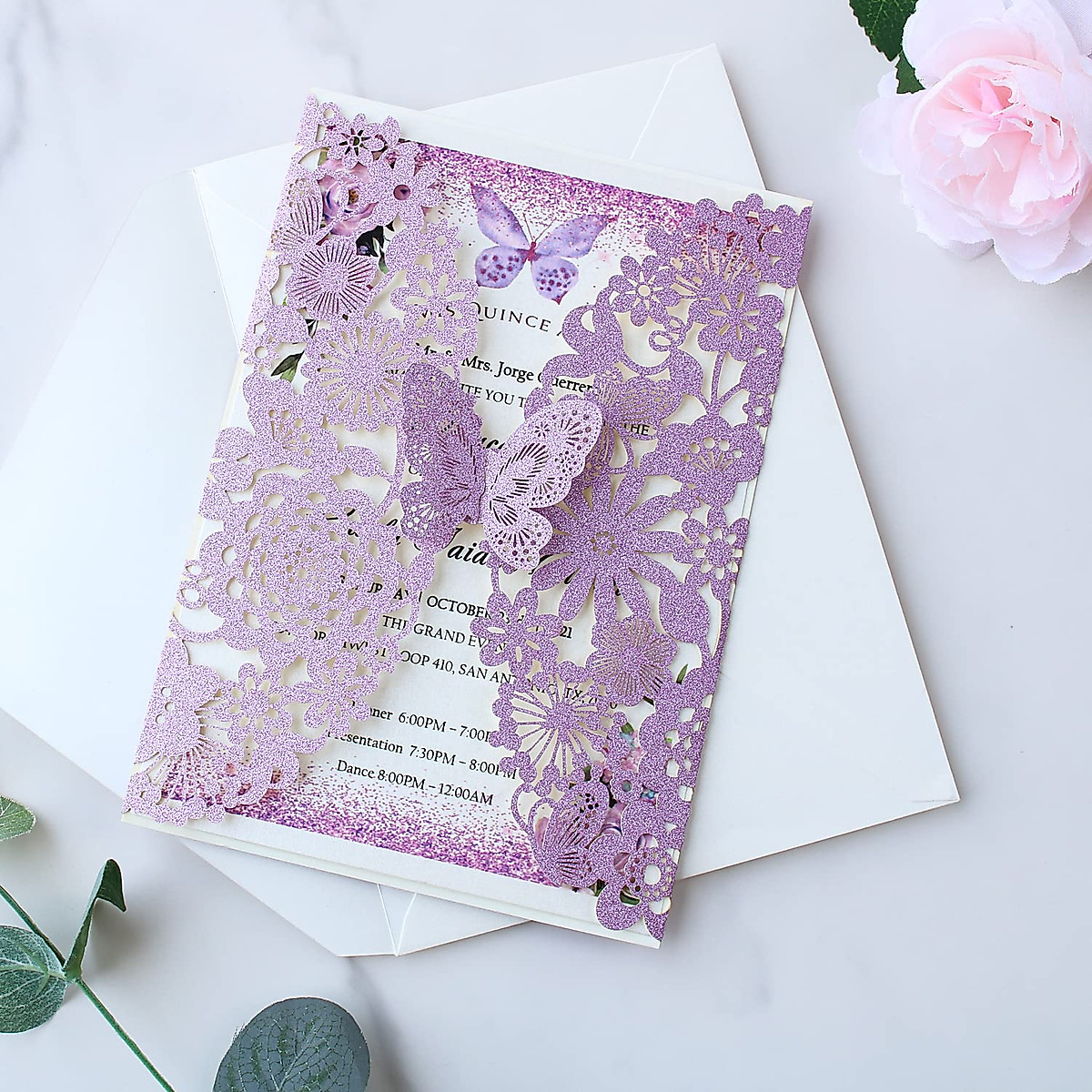 Hosmsua 5.1x7.3'' 50PCS Purple Glitter Quinceanera Invitation Kit Laser Cut Flora Butterfly Invitation Cards Pocket with Envelopes for Bridal Shower Sweet 16 Wedding Invitation (Purple Glitter)