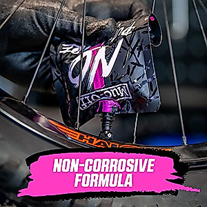 Muc Off No Puncture Hassle Tubeless Sealant, 1 Liter - Advanced Bicycle Tyre Sealant with UV Tracer Dye that Seals Tears and Holes Up to 6mm