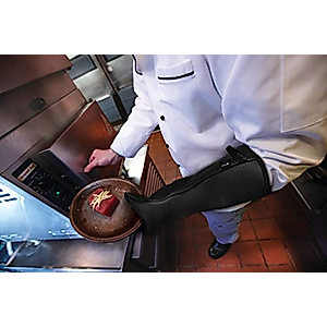San Jamar Ultigrip Oven Mitt with Heat and Cold Protection for Cooking, Bakeries, Kitchens, And Restaurants, Neoprene, 17 Inches, Black, 1 Count
