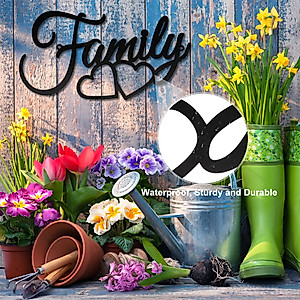 JIELISI Family Metal Wall Decor Sign Black Metal Family Word Wall Art Unique Steel Wall Decoration Hanging Decor for Living Room, Bedroom, Study, Kitchen, Garden