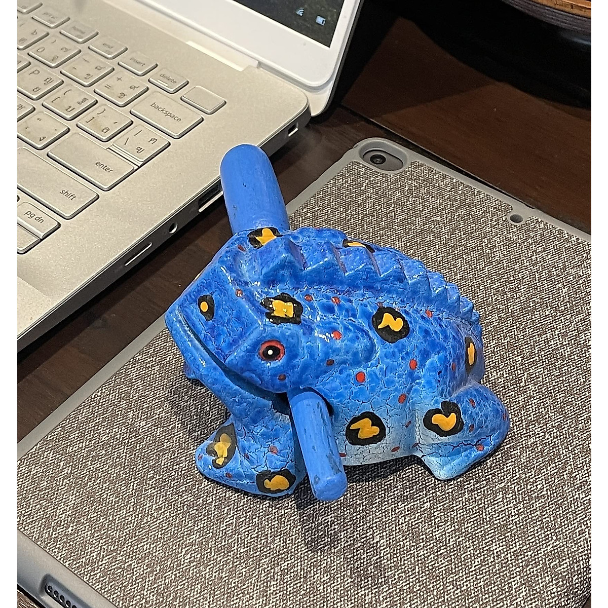 Cozinest 4" Wooden Frog Percussion Instrument Wood Frog Guiro Rasp Tone Block Thailand Handcraft Musical Lucky Frog Home Office Decoration Adorable Gift (Blue)