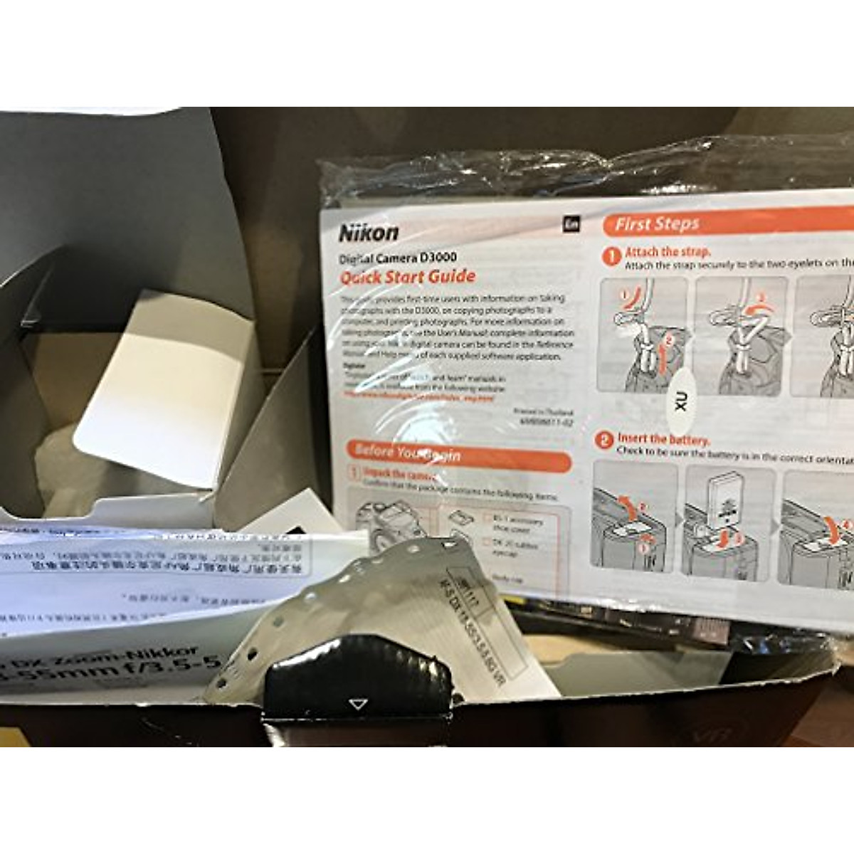 Nikon D3000 10MP Digital SLR Camera with 18-55mm f/3.5-5.6G & 55-200 AF-S DX VR Nikkor Zoom Lenses