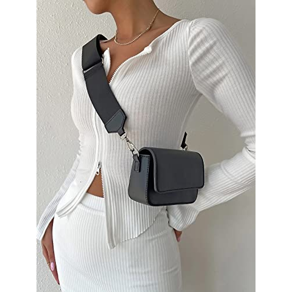 HIYOLALA Trendy Crossbody Shoulder Bags for Women, Fashion Small Belt Bag Funny Pack