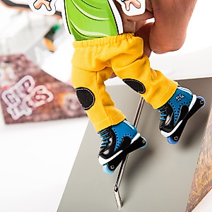 Grip and Tricks - Red Freestyle Inline Finger Skates with Finger Roller Skates Tools and Mini Fingerboards Accessories - Pack 1 Finger Toy for 6+ Years Old Kid