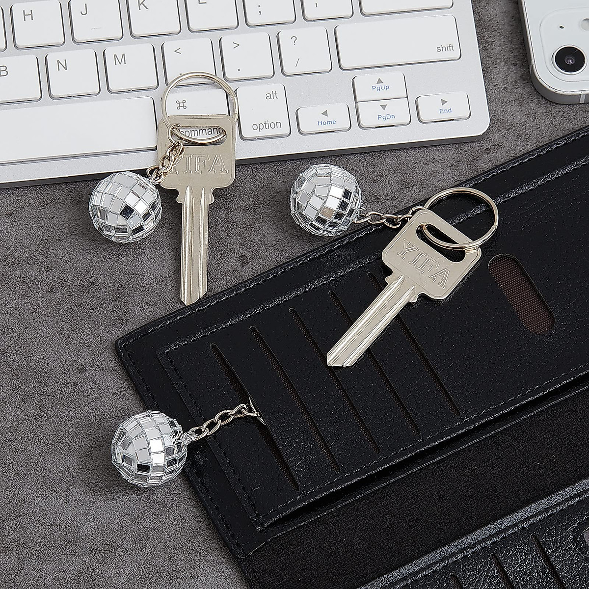 Kigeli 150 Pack Disco Ball Keychain Bulk 0.79'' Discoball Ornaments Silver Disco Accessories for 1970s Disco Party Favor