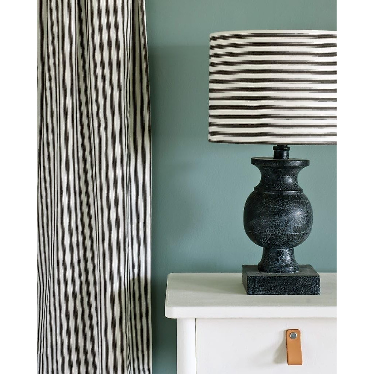 Annie Sloan Chalk Paint® Old White Litre