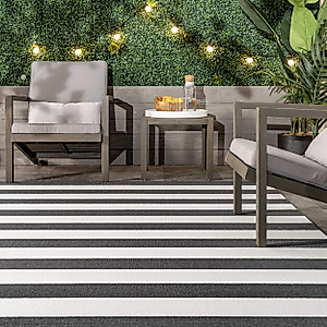 nuLOOM Christa Striped Indoor/Outdoor Area Rug, 9x12, Black