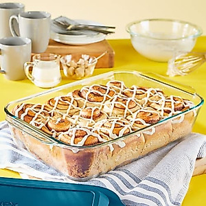 Pyrex Deep 9x13-Inch Glass Baking Dish with Lid, Deep Casserole Dish, Glass Food Container, Oven, Freezer and Microwave Safe, Clear Container
