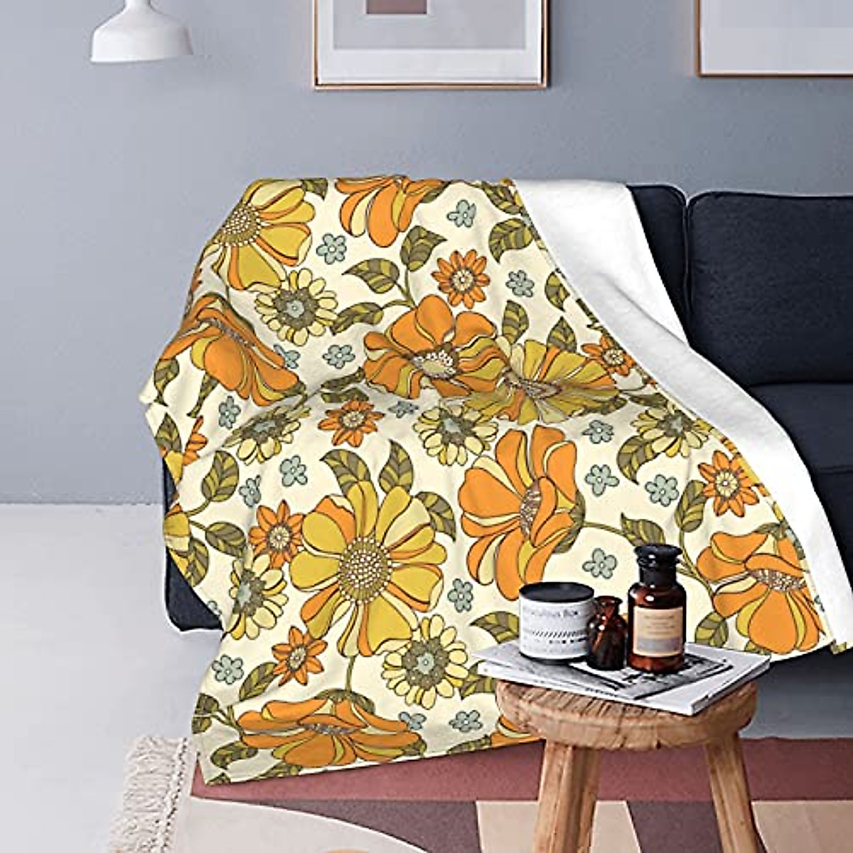 Tawetori Retro 70s Style Blossom Blanket Soft Throw Blanket Lightweight Flannel Halloween Blankets for Sofa Couch Bed Office Travel Camping 80inchX60inch Black