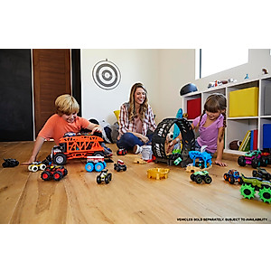 Hot Wheels Oversized Monster Truck Iron Man 2022