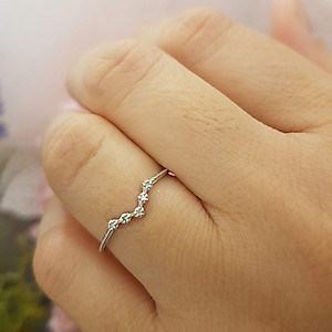 Dazzlingrock Collection White Diamond 5 Stone Beaded Chevron Band for Women (0.05 ctw, Clarity I-J, Clarity I2-I3) in 10K White Gold Size 8.5