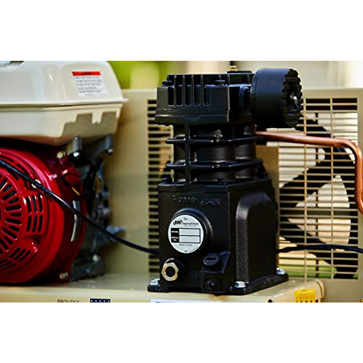 Ingersoll-Rand SS3J5.5GH-WB 5.5 Horsepower 8 Gallon Oiled Gas Twin Pontoon Compressor