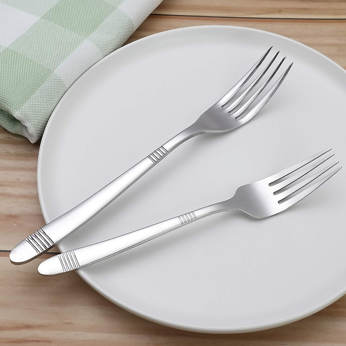 Callyne 40 Pieces Stainless Steel Flatware, Cutlery Set, Service for 8