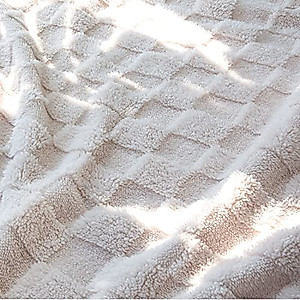 HOMRITAR 3D Gingham Fleece Baby Blanket for Girls Boys Chessboard Grid Warmer Comfort Reversible Shaggy Cozy Decor for Home Bed Blanket for Toddlers 30 x 40 Inches Cream