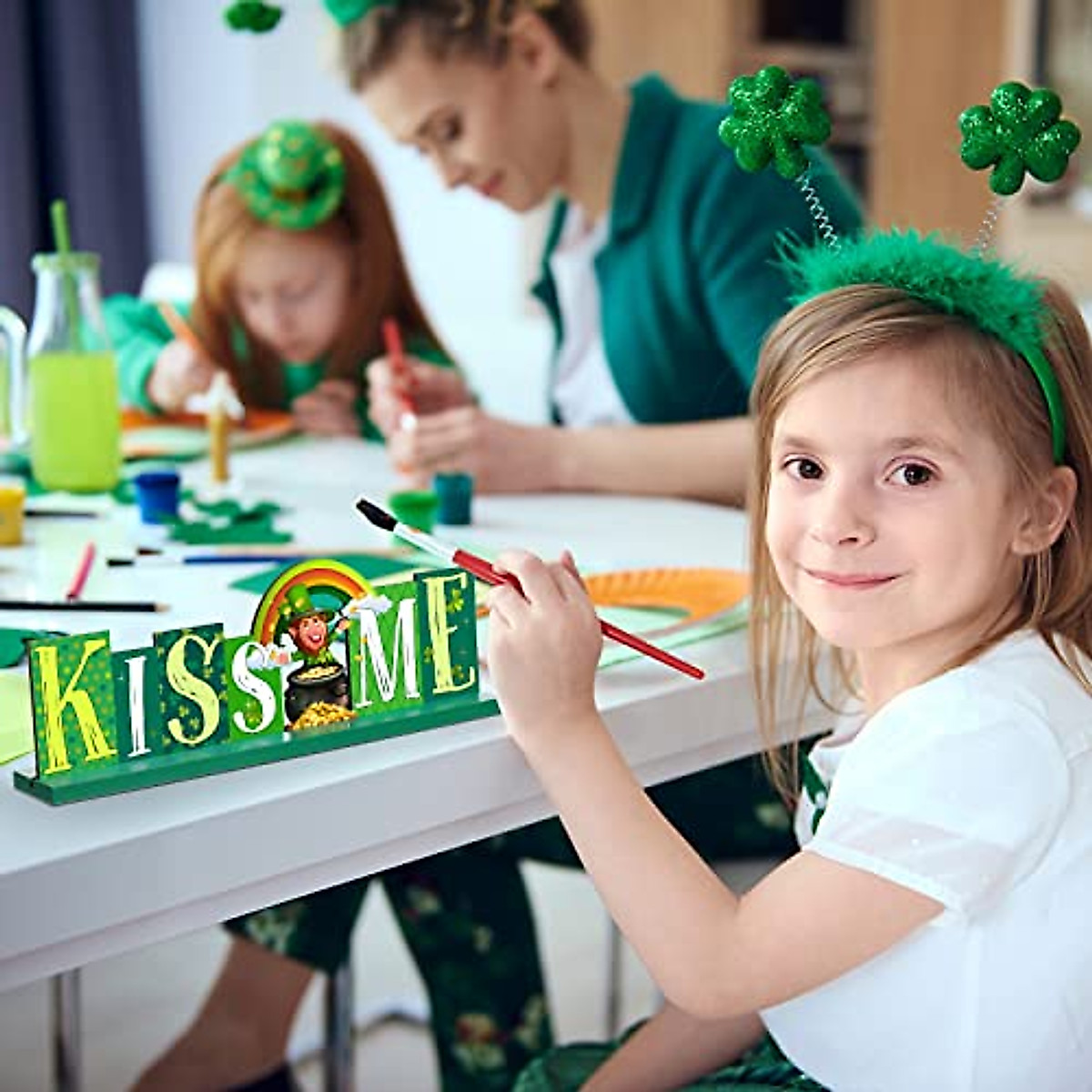 3 Pcs St. Patrick's Day Table Decoration Wood Happy St Patrick's day Sign Irish Lucky Table Centerpiece Green Shamrocks Leprechaun Table Topper Sign for St. Patrick's Day Party Home Table Decor