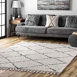 nuLOOM Jessie Moroccan Lattice Tassel Shag Area Rug, 6 ft 7 in x 9 ft, Off White