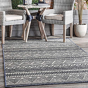 nuLOOM Charter Striped Tribal Indoor/Outdoor Area Rug, 6' 7" x 9', Grey