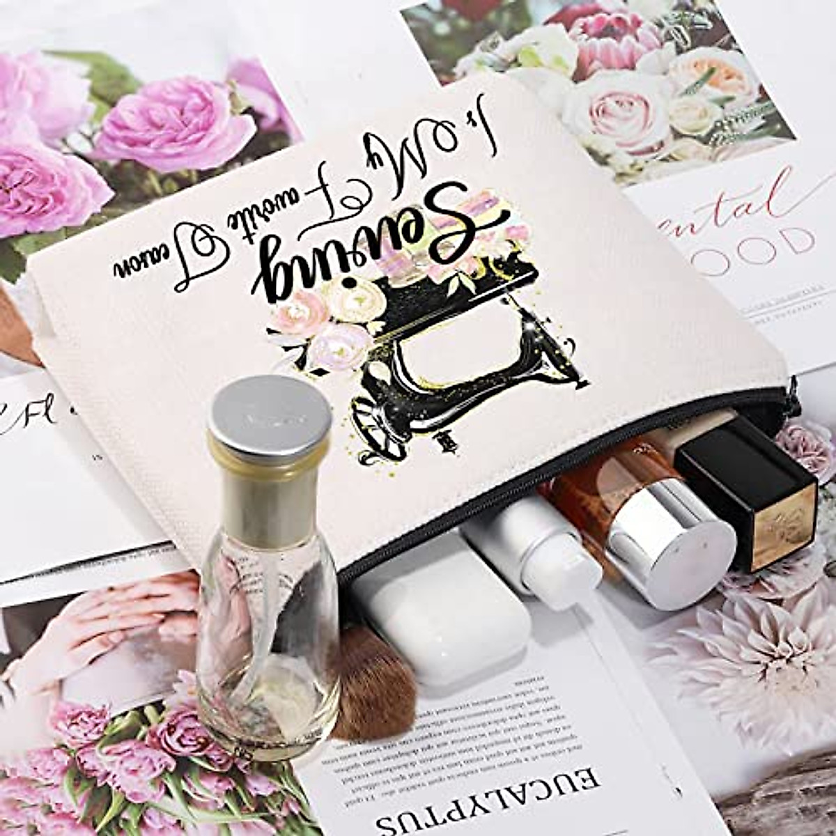 CMNIM Sew Gifts for Women Designer Quilting Cosmetics Bag Gifts for Seamstress Dressmaker Pouch Bag Sewing Is My Favorite Season (Sewing Season Makeup Bag)