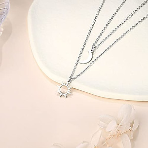 UNGENT THEM Best Friend Necklaces for 2, Sun and Moon Matching Friendship BFF Necklace Valentine's Day Christmas Gifts for 2 Teenage Teen Girls Friends Sisters Bestie Women