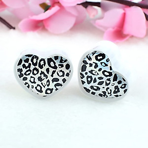 Jboyanpei 12Pcs/6pairs Sexy Leopard Ear Tunnels Plugs and Gauges Heart Shaped Acrylic Ear Expander Studs Stretching Body Piercing Jewelry 22mm