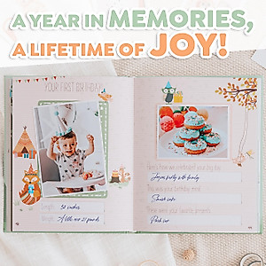 Kwii&Kwii - First-Year Baby Memory Book - Woodland Animals Theme - 80 Pages - Keepsake Album for Boys and Girls