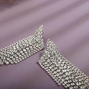 Xerling Rhinestones Fringe Chain Boho Chandelier Tassel Earrings for Women Statement Silver Crystal Earrings Dangling Bridal Wedding Earrings