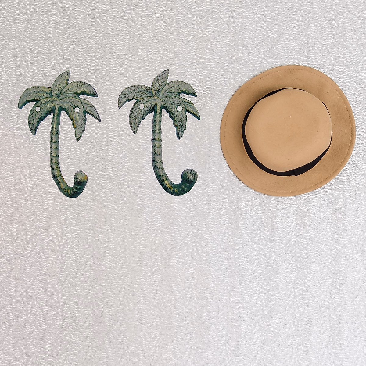 Palm Tree Cast Iron Wall Hooks, Wall Mounted for Hanging Coats, Purses, Towels, Hats, Beach Themed Wall Décor, Set of 2, 6.5 Inches High (Verdigras)