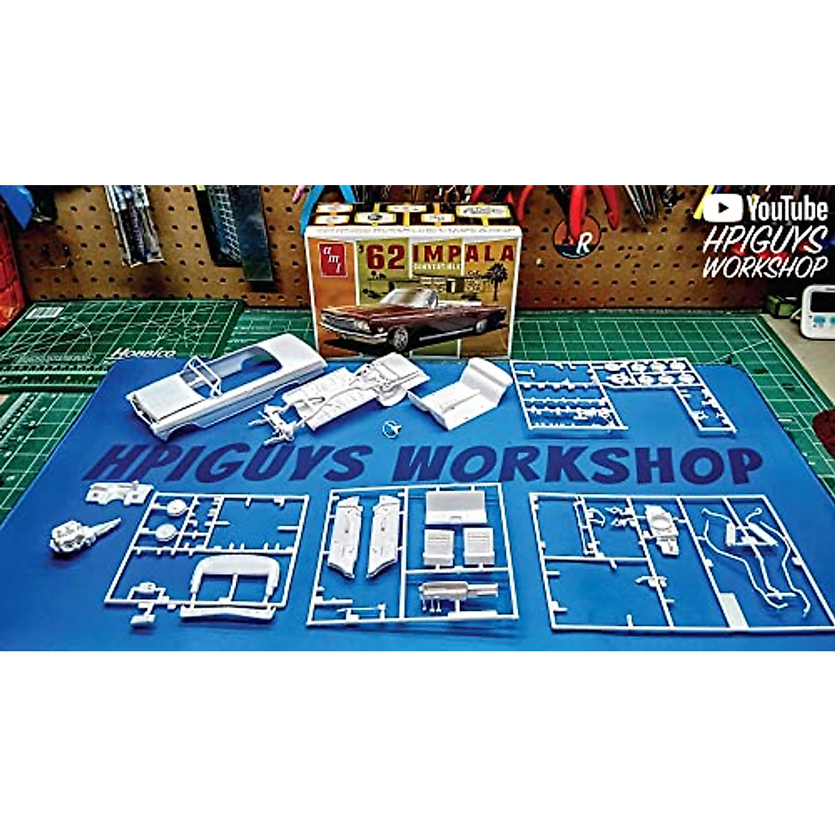 AMT 1962 Chevy Impala Convertible 1:25 Scale Model Kit