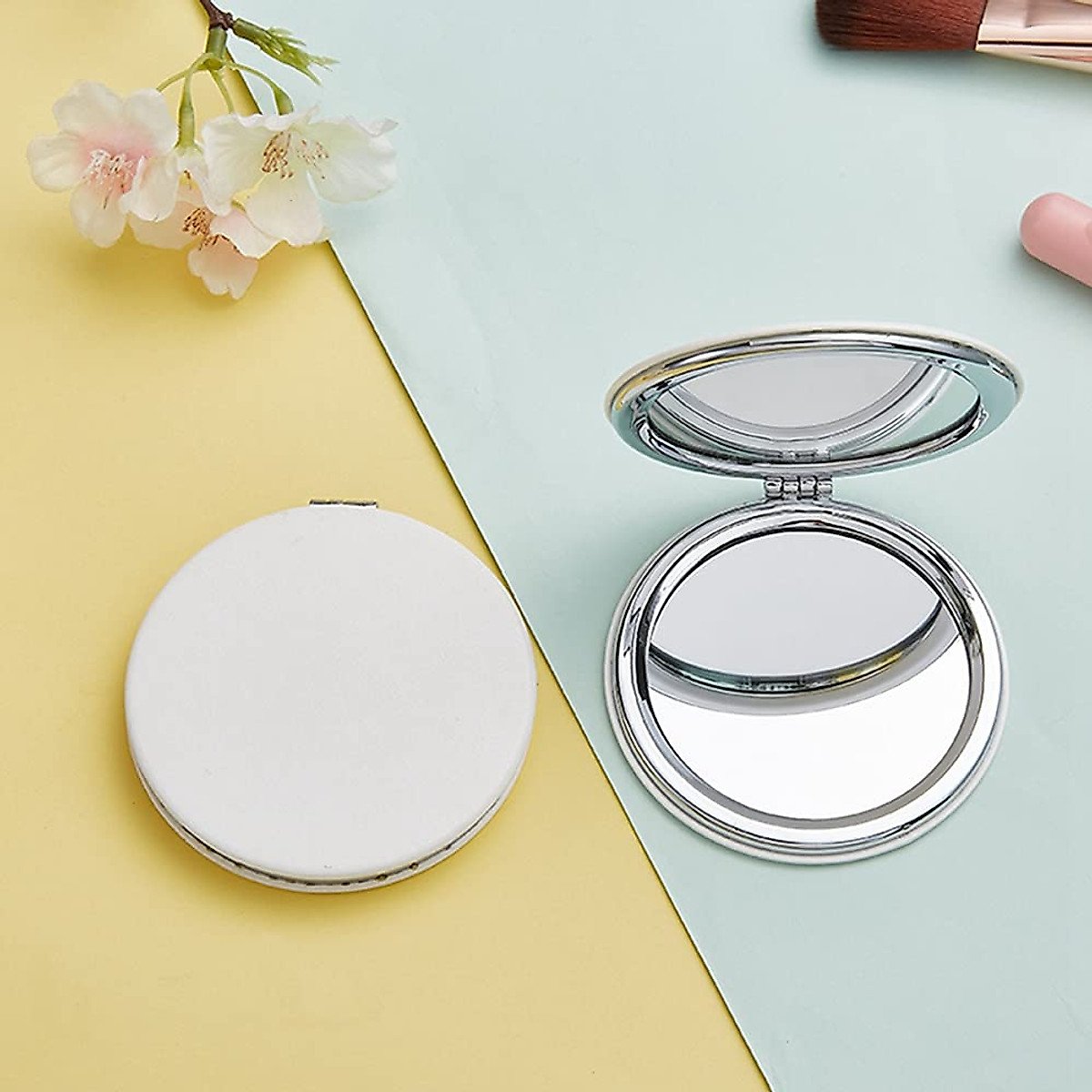 Zcooooool Makeup Mirror, 6.7 cm Round Folding Mirror, Professional Double-Sided Makeup Mirror (one Side Enlarged, The Other Side Normal) PU Surface Mirror
