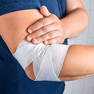 HEALQU Retention Tape Non Woven Adhesive Breathable Wear Resistent Fabric Easy Release Backing with Grid (2x11)