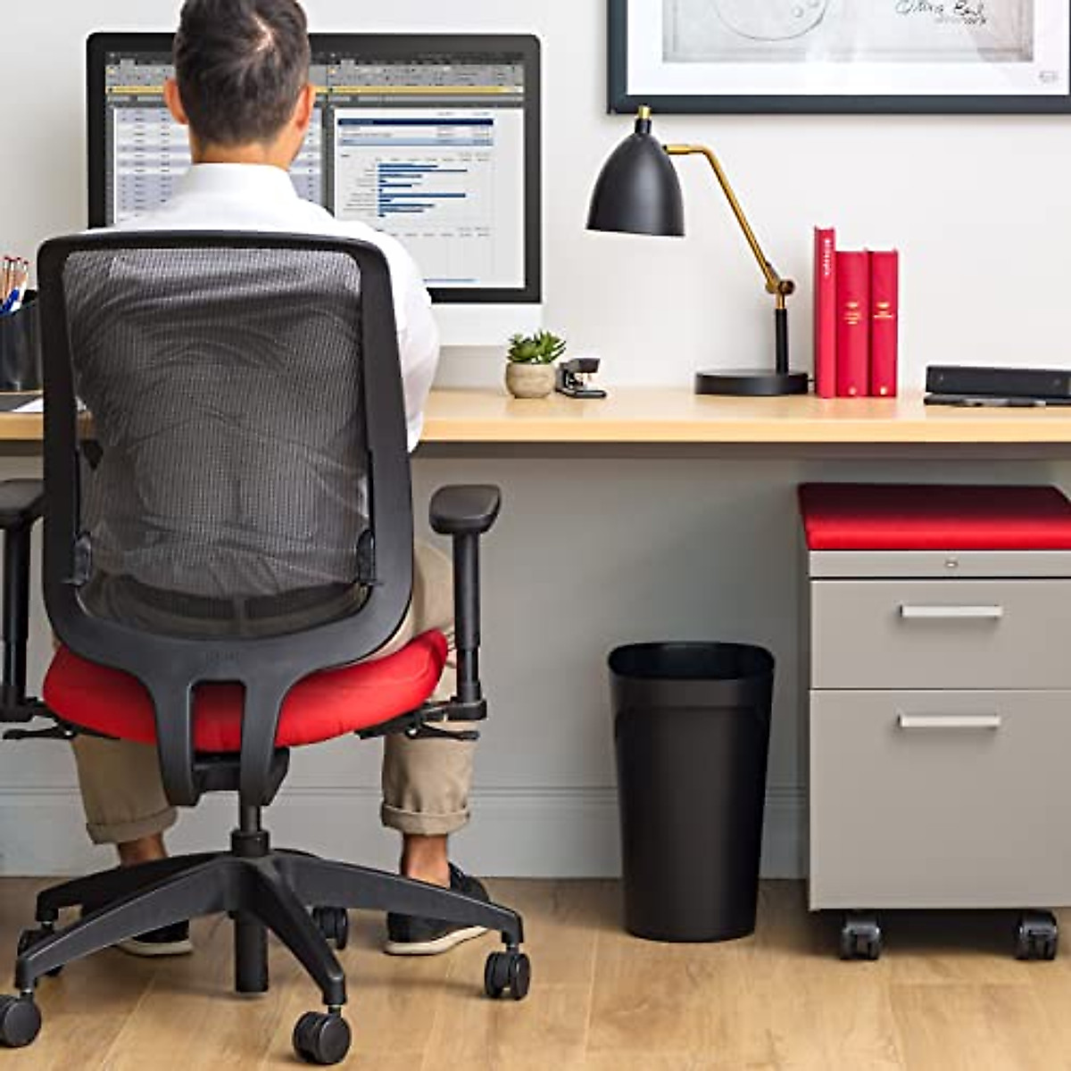 IRIS USA 6 Gallon / 24 Quart Plastic Wastebasket Trash Cans for Home, Office, Bedroom, Bathroom, Made with Recycled Materials, Black, 2-Pack