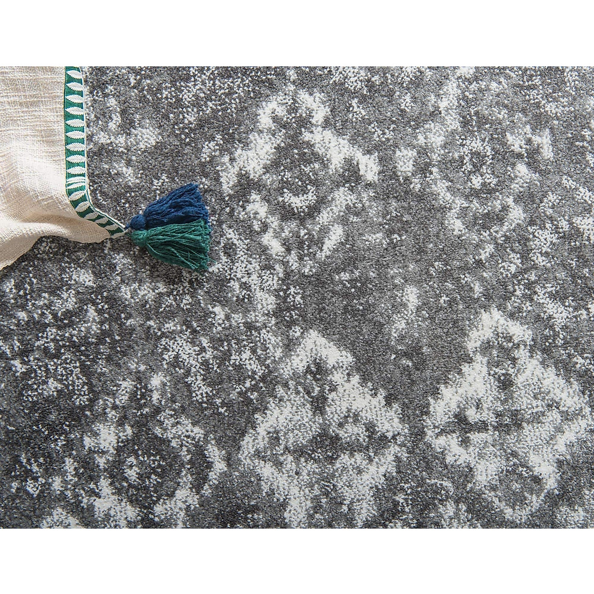 Unique Loom Rosso Collection Vintage, Traditional, Bohemian, Geometric, Distressed, Southwestern Area Rug, 4' 0" x 6' 0", Gray/Ivory