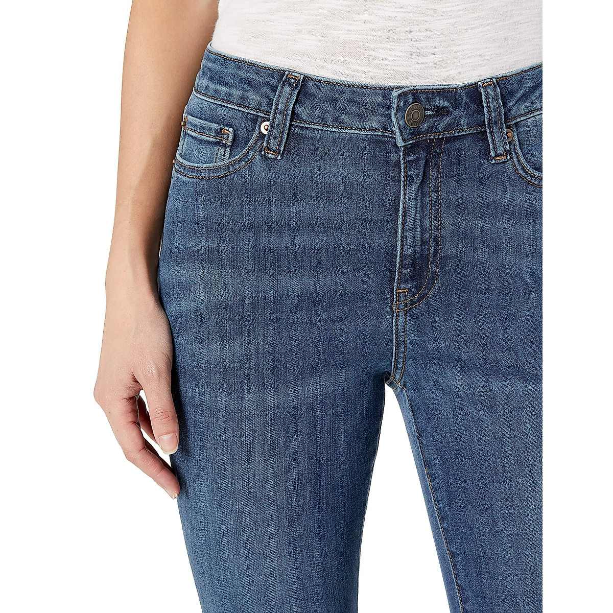 Amazon Essentials Skinny Jeans for Women (Stretchy), Medium Wash, Size 4 Short