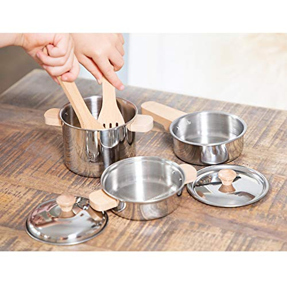 New Classic Toys Metal Pan Set - Pretend Play Toy for Kids Cooking Simulation Educational Toys and Color Perception Toy for Preschool Age Toddlers Boys Girls