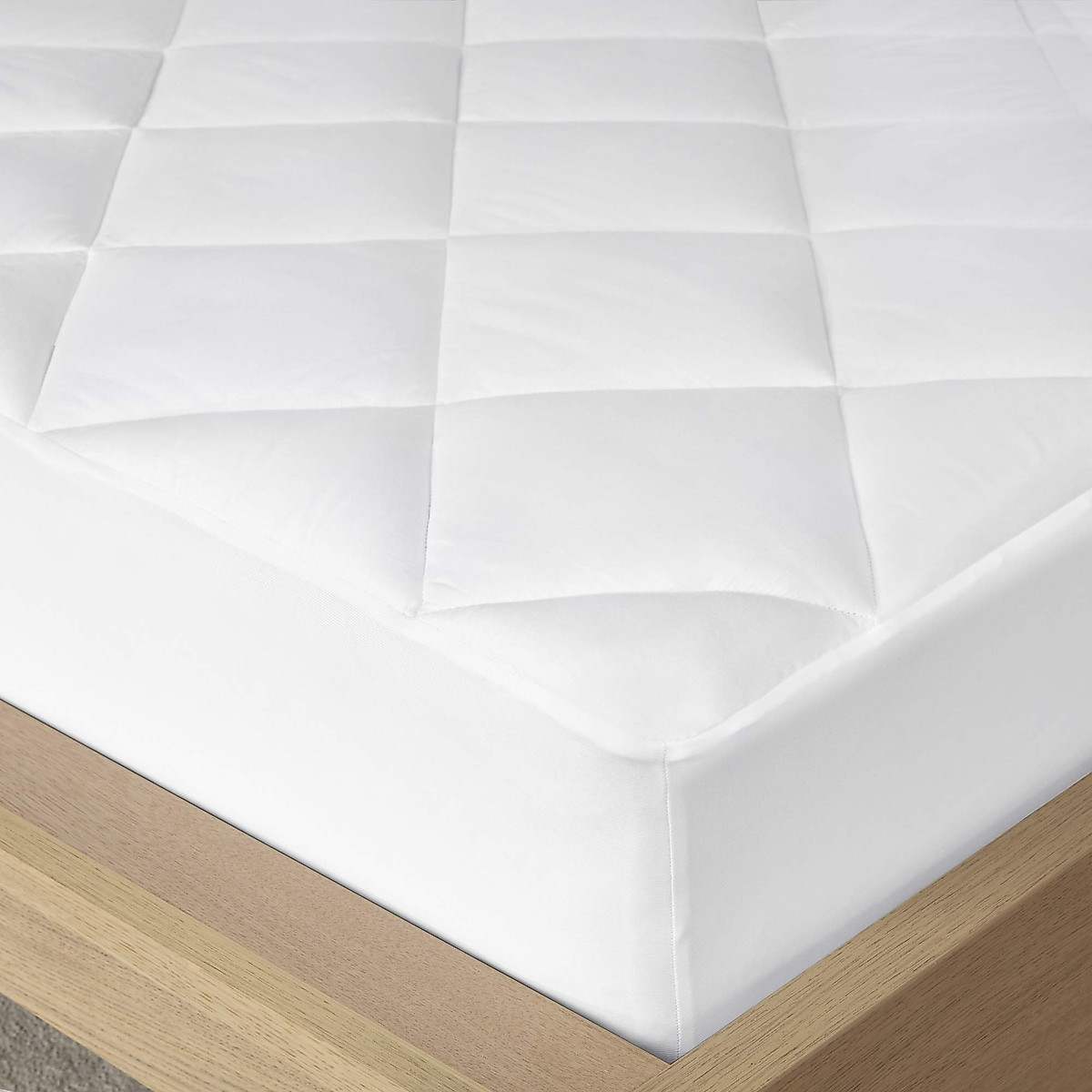 Madison Park King Mattress Protector Pad Waterproof Bed Cover, Breathable 300TC Sateen Cotton, Diamond Quilted Topper, Quiet Nights, Fitted Pocket Fits Up to 18 Inch, Machine Washable, White
