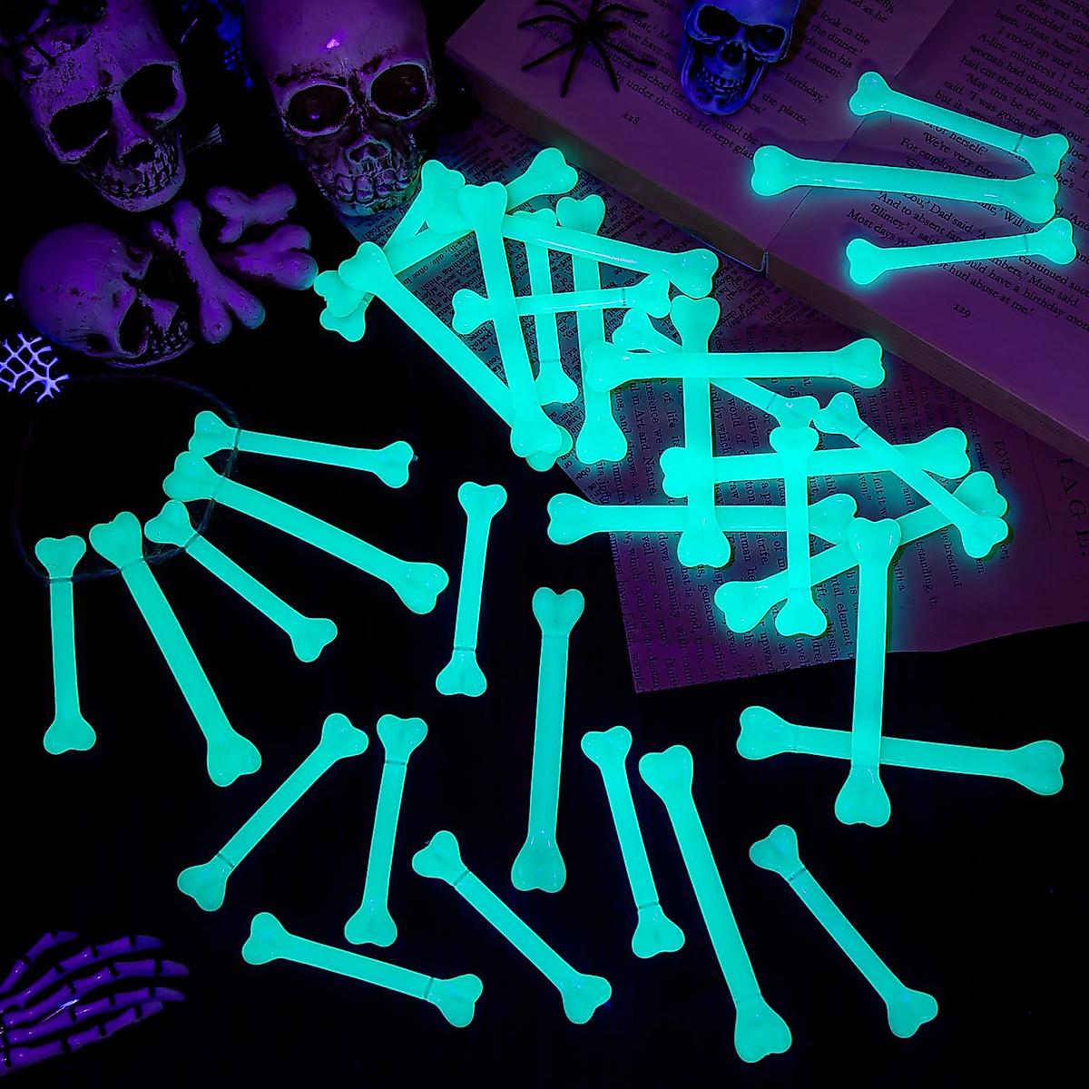 TORINALITAL 60Pcs Halloween Mini Bones, Miniature Glow Decorations, Artificial Plastic Skeleton for Gatherings Decoration Caveman Theme Costume Supplies