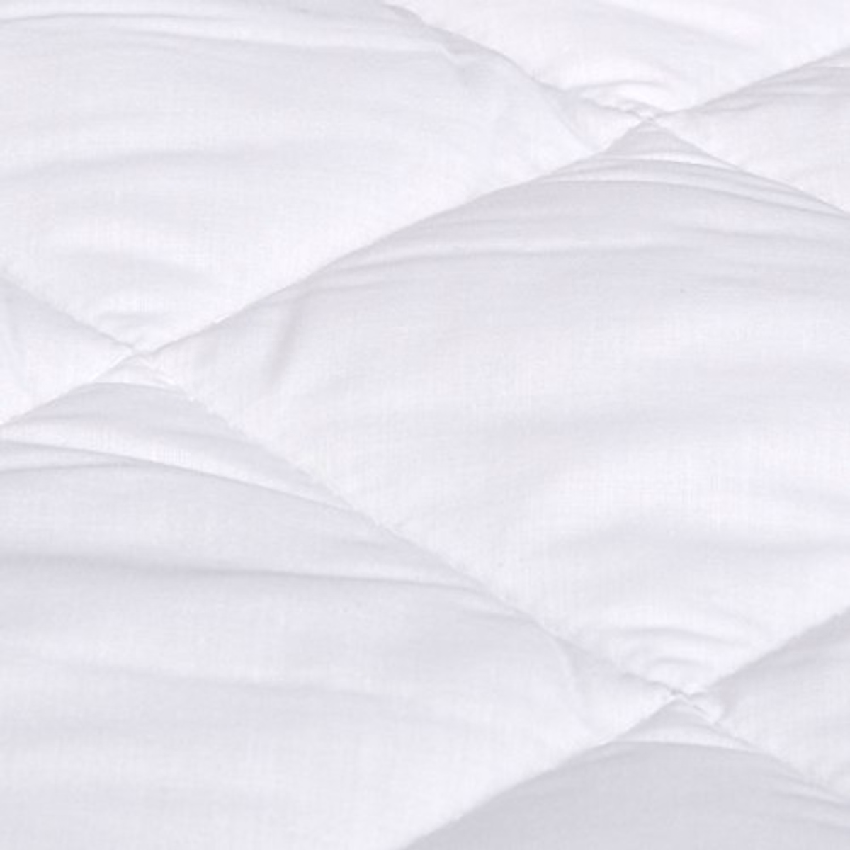 Amazon Basics Hypoallergenic Quilted Mattress Topper Pad Cover - 18 Inch Deep, Twin XL, White