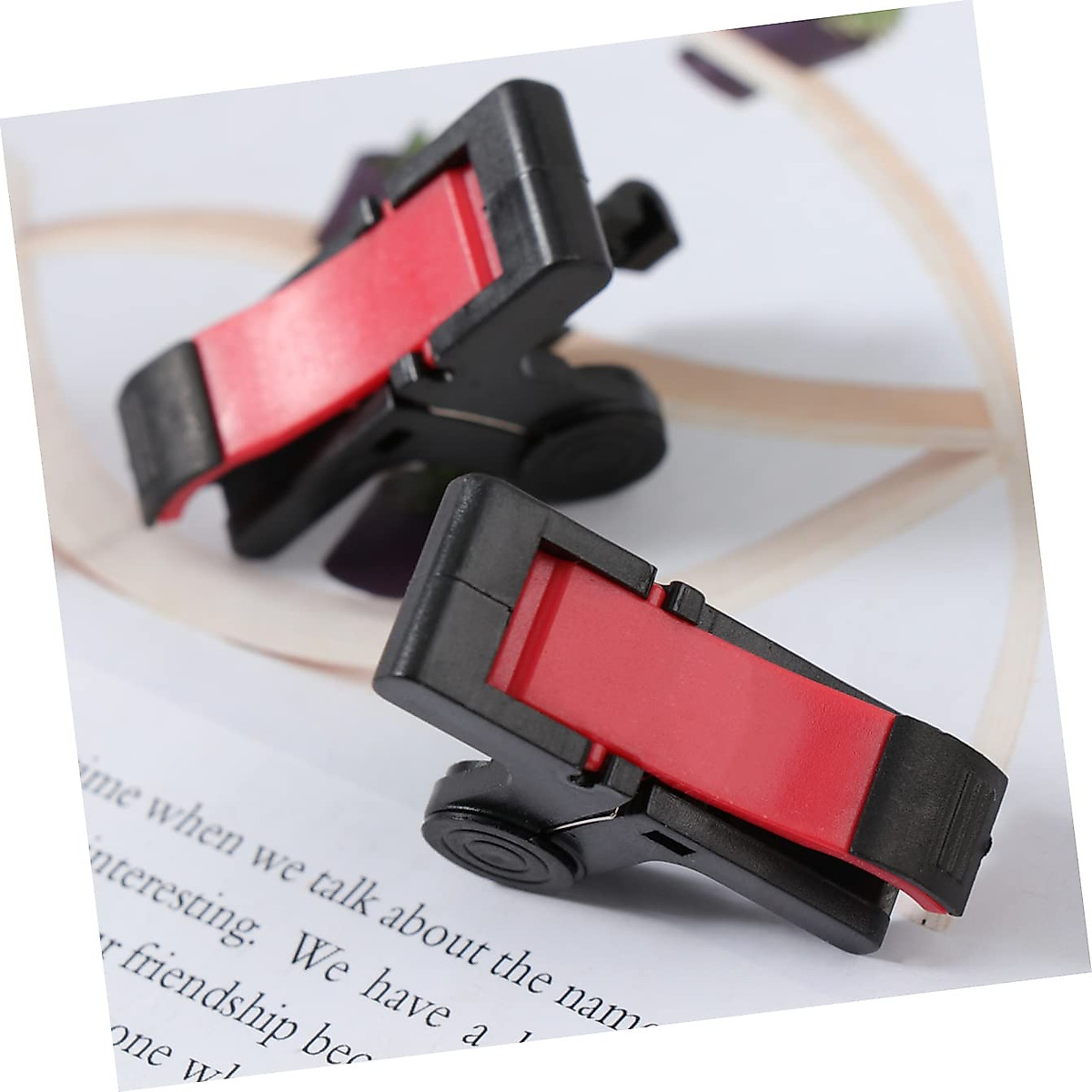 UKCOCO 3pcs Gatillos Para Celular Left and Right Game of Phones Game Sensitive Joysticks Chicken-eating Artifact for Phone Triggers Quick Shooting Button Aim Handle Cell Phone Red