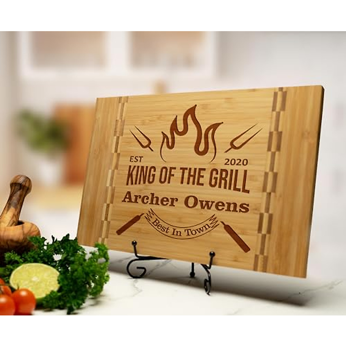 Personalized Dad Cutting Board - Custom Wood Grill Board For BBQ Masters - Unique Barbeque and Grilling Gift Idea for Fathers Day, Birthday, Anniversary, Christmas For Men, Husband, Dad, Grandpa, Him