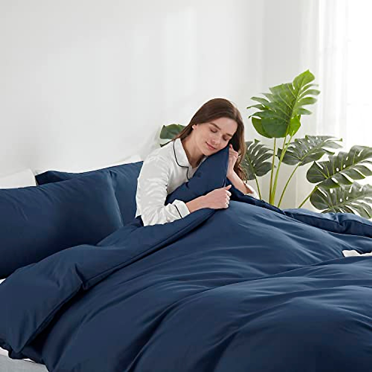 Hearth & Harbor Navy Blue Duvet Cover Queen Size - 3 Piece Queen Duvet Cover Set, Soft Double Brushed Queen Size Duvet Covers with Button Closure, 1 Duvet Cover 90x90 inches and 2 Pillow Shams