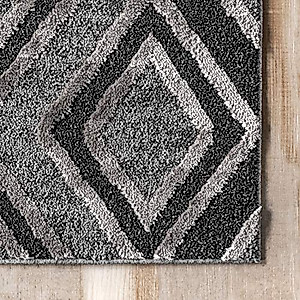 nuLOOM Trina Contemporary Diamonds Area Rug, 5' 3" x 7' 7", Grey
