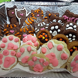 LUBTOSMN Dog Bone Cookie Cutter Set-9 Piece-Large and Mini Dog Bone Paw Fish Cookie Cutters Baking Molds for Small Large Dog Cat Treats and Dog Cat Cake Topper Decoration Took Kit