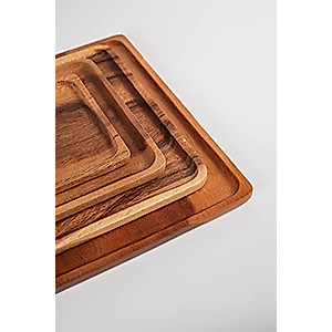 SiamMandalay Luxury Square Acacia Wood Nesting Plates/Trays/Charger (Set of 4): Wooden Serving Dishes for Platters & Desserts Kitchen Serveware or Dinner Party Gift