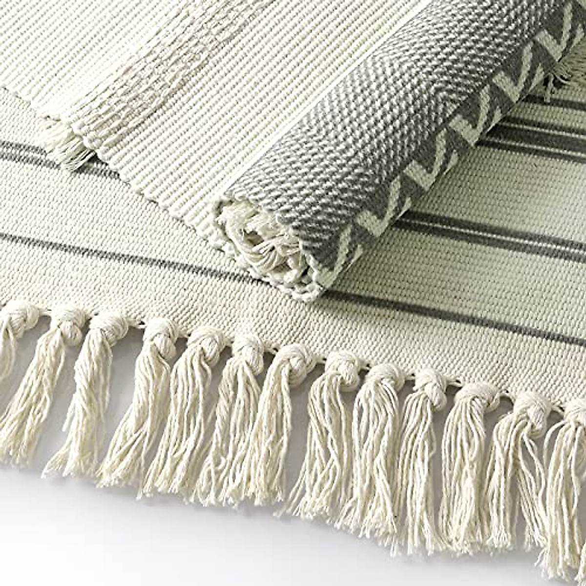 Seavish Boho Runner Rug,2x4.4 Cotton Area Rug Bedroom Rug Tufted Bohemian Geometric Hand Woven Fringe Throw Rugs Shag Accent Tassel Rug for Indoor Bathroom Kitchen Laundry Dorm