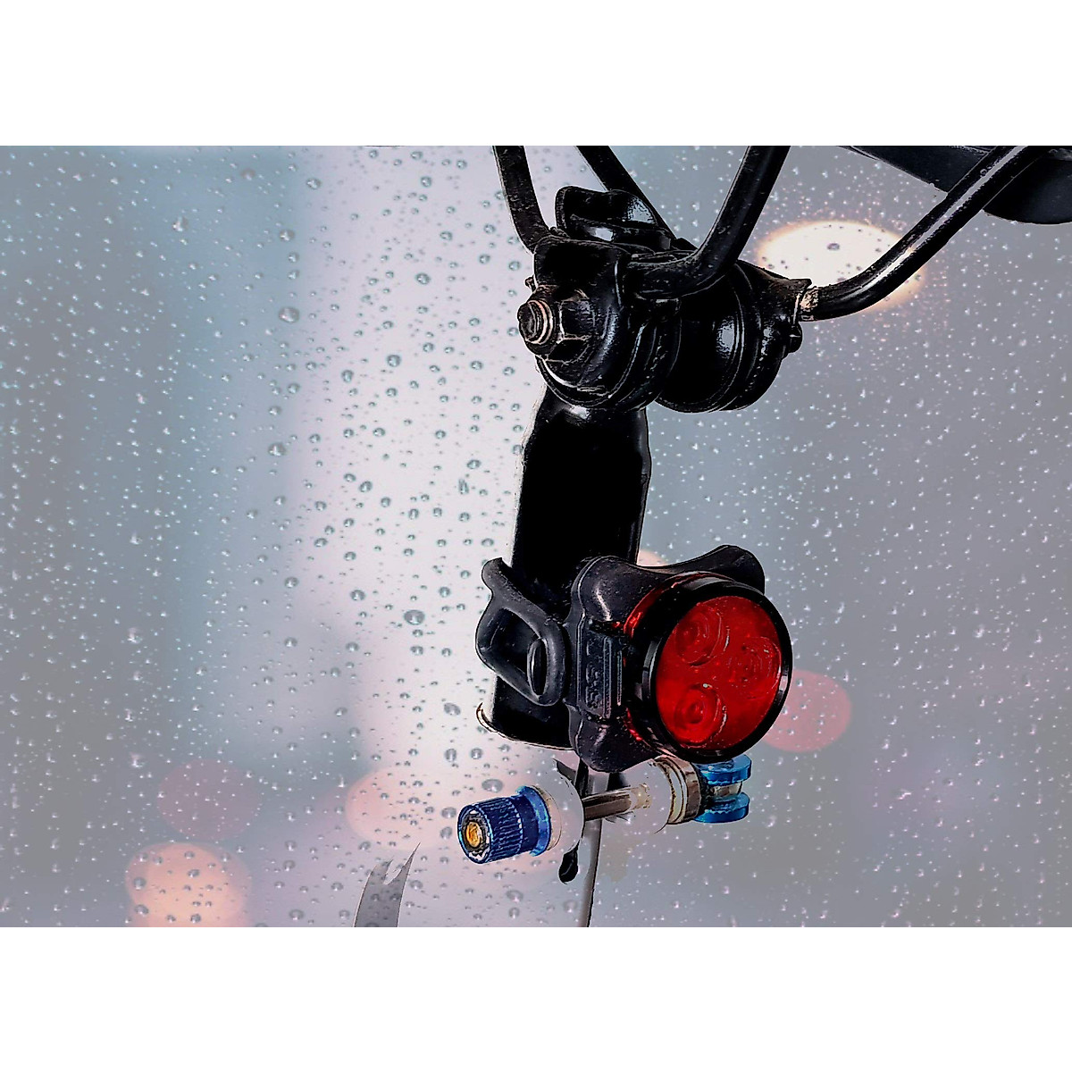 FREE LIGHT LED Bicycle Lights, Front and Rear Bike Lights Set, Black Aluminum Alloy and Durable Plastic, 4 Light Functions, 2 USB Cables Included and 4 Straps.