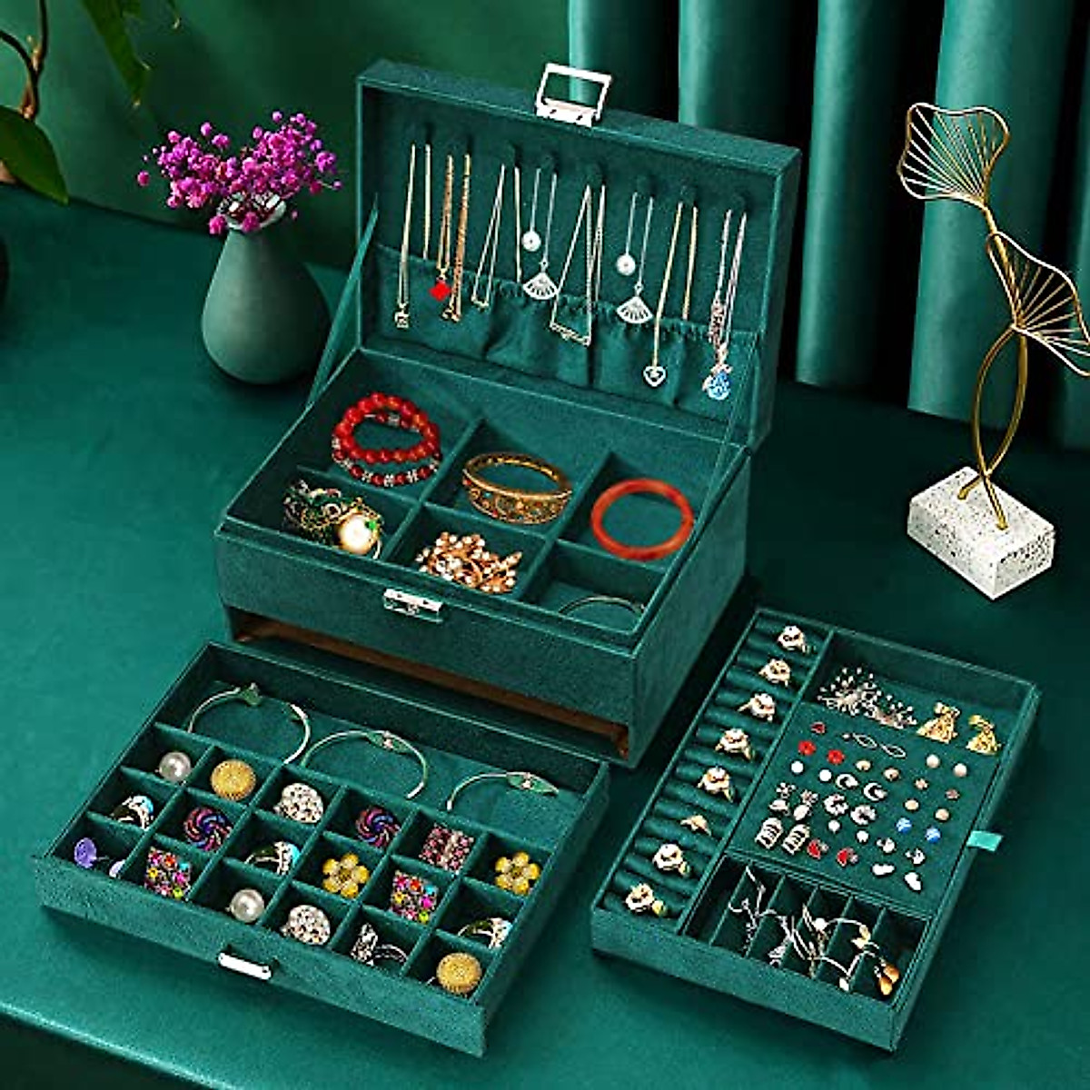QBestry Jewelry Organizer Box for Women,Green Velvet Jewelry Box 3 Layer Large Jewelry Storage Case with Lock Rings Jewelry Box Organizer for Earrings Necklace Bracelets Storage Box,Green